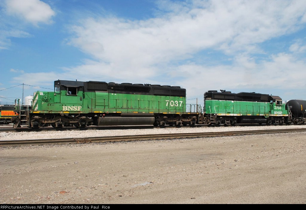 BNSF 7037, BNSF 2768